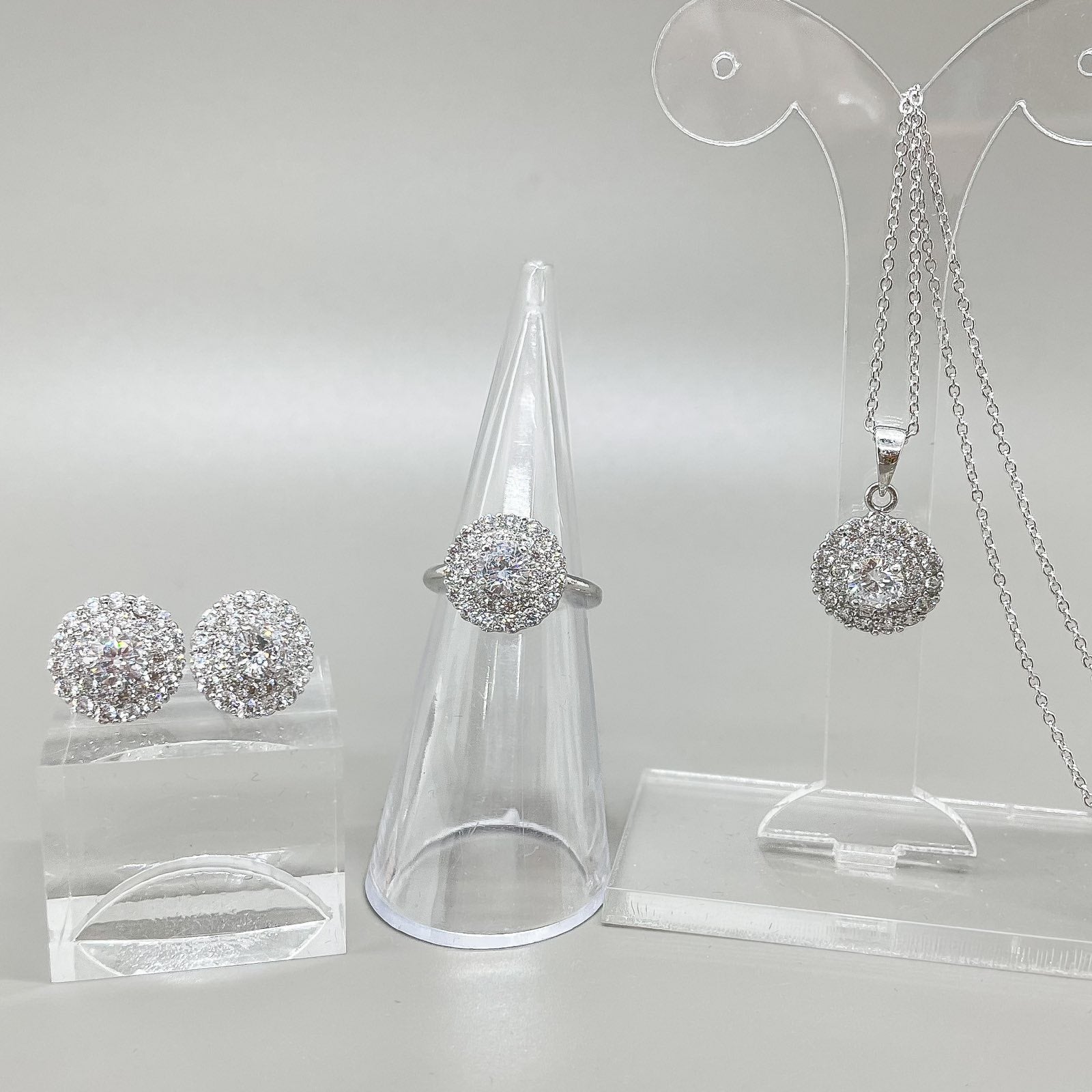 Tahari Set – Jacatel